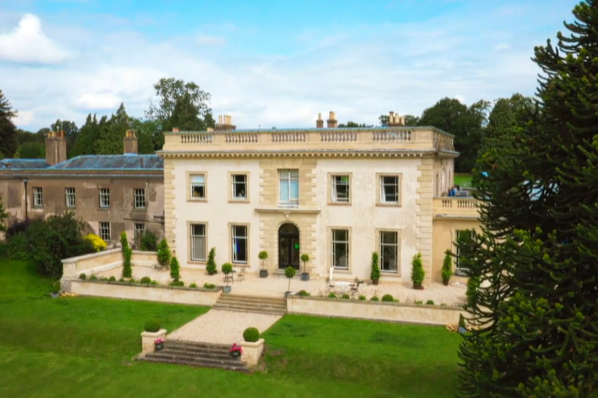 Simply Shoot Locations | Manor House | Birmingham | B93