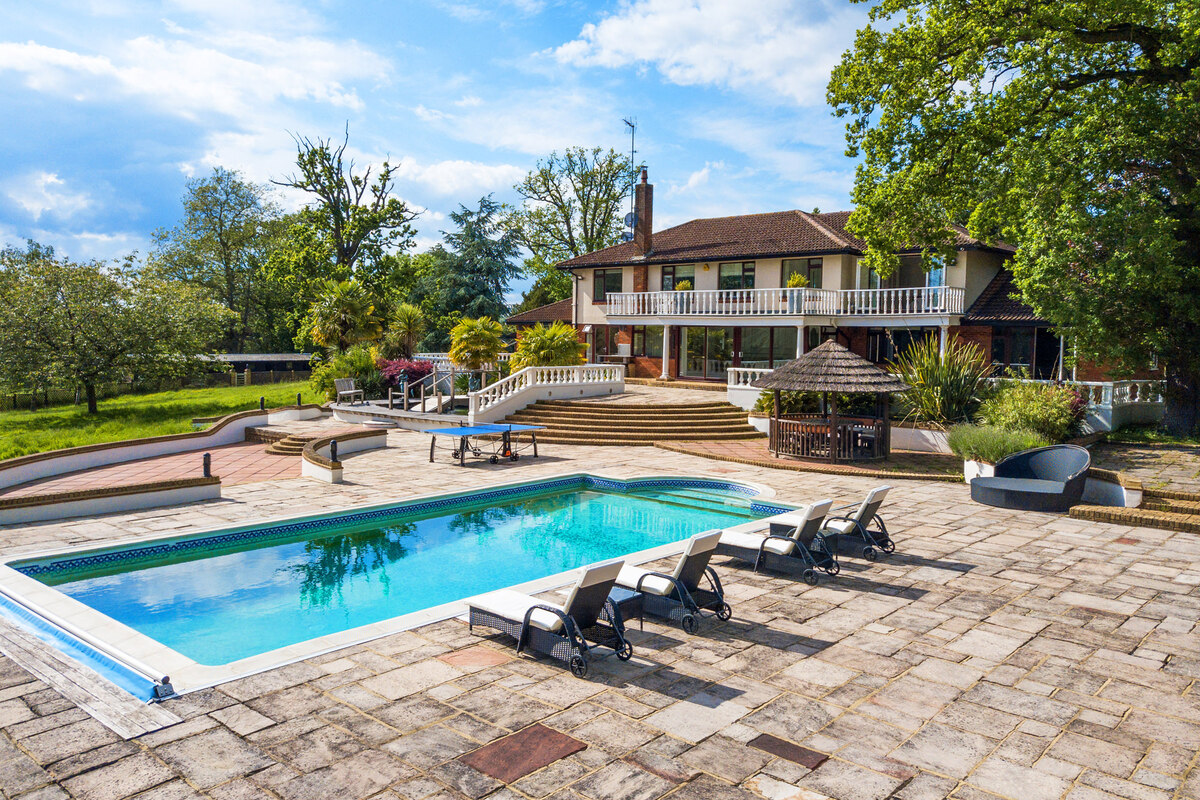 Simply Shoot Locations | Enfield | East London | EN6